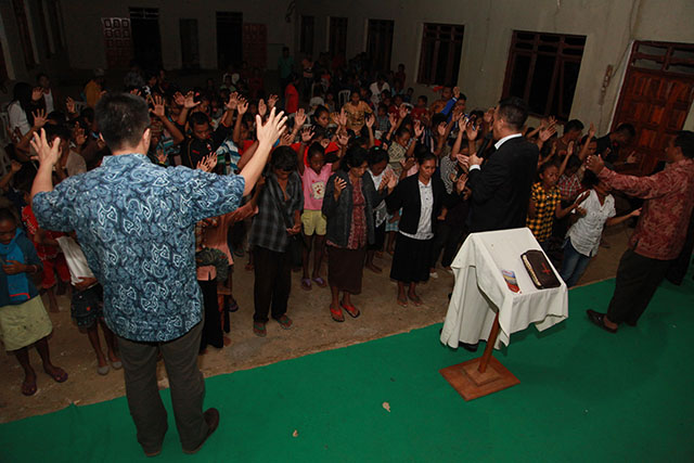 Perjalanan misi tim GEKARI Damai Sejahtera di Pulau Sumba – GDS ...